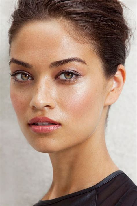 7 Tips On How To Pull Off A Natural Makeup Look Correctly Styles Weekly