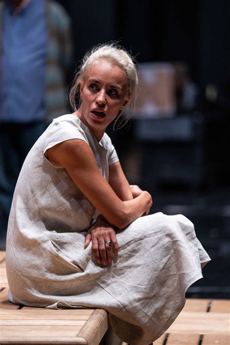 Медея Представление Народен театър „Иван Вазов“