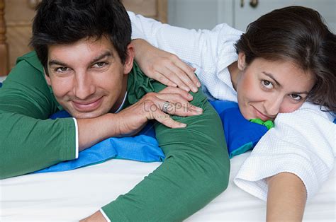 คู่รักผ่อนคลาย ดาวน์โหลดรูปภาพ รหัส 501493601 ขนาด 3 7 Mb รูปแบบรูปภาพ 