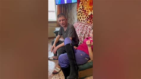 БЕЗУМНЫЙ ПАША ОЛЕГ МОНГОЛ ХОЧЕТ СПОНСИРОВАТЬ ИРИШКУ ЧИКИ ПИКИ И ПАШУ ШОБ У НИХ БЫЛ РЕБЕНОК