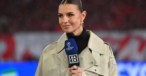 Laura Wontorra Im Leder Look Bei Diesen Bildern Flippen Fans Aus