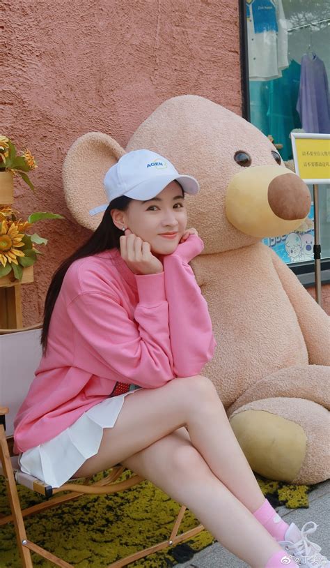 China Entertainment News Ding Xiaoying At Promo Event For Mid Autumn Festival