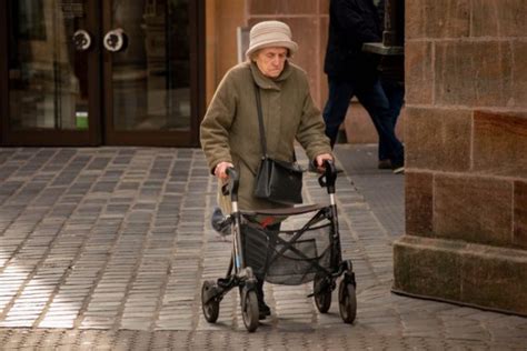 შვილები მრავალი წლის მანძილზე არ ჩამოსულან დედასთან არც დაკრძალვაზე არ ჩამოვიდნენ