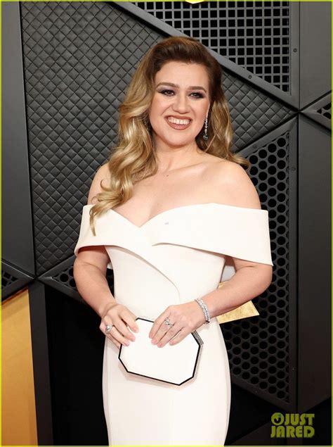 Kelly Clarkson Brings Her Son Remington To Grammys 2024 Photo 5010458