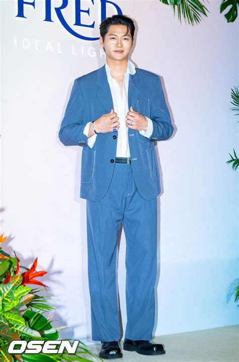 오상욱 어색한 포즈