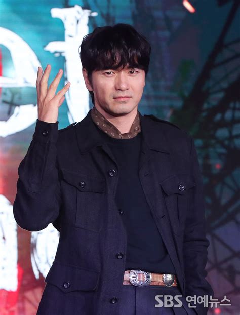 [e포토] 이진욱 카리스마 넘치는 스위트 가이