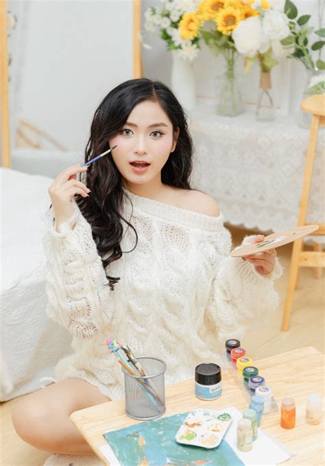 Ảnh gái mặc váy ngắn cháy mắt với thần thái cực đỉnh