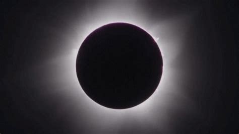 Increíbles Imágenes Del Raro Eclipse Solar Híbrido Que Solo Pudo Verse En Algunas Zonas Del