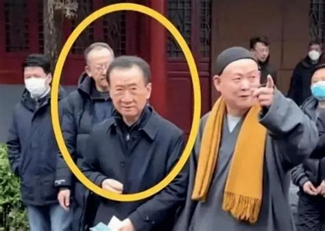 王健林暴瘦考察寺庙，王思聪与女网红深度交流！ 知乎