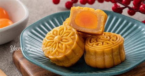 蓮蓉蛋黃廣式月餅 食譜與作法 by Yami s Handmade Cookpad