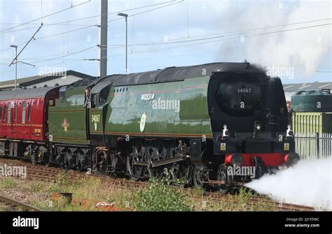 Battle Of Britain Class Steam Engine 34067 Tangmere With Support Coach