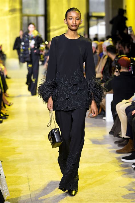 Elie Saab Rtw Fall 2023 Photos