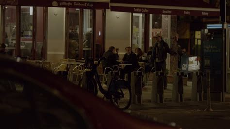 How Mr Robot Can Be Imaginary If These Guys Are Interacting With Him