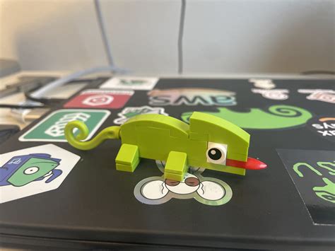 Opensuse Logo Inspired Chameleon From Ldraw Blocks By Lkocman