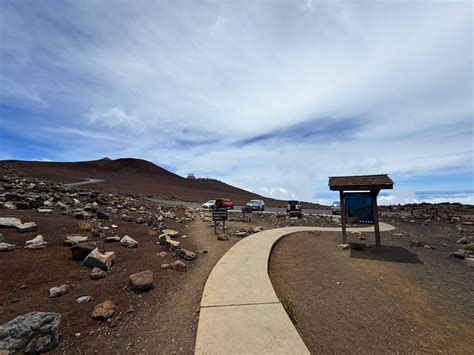 Hiking The Haleakalā Cabins Via Keoneheʻeheʻe Sliding Sands Halemauʻu