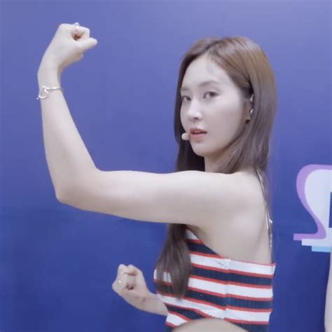 On Twitter Like Mother Like Babe