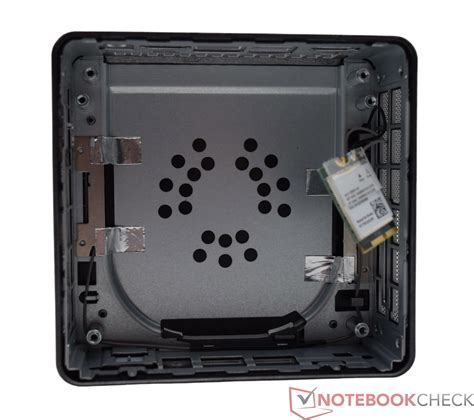 Recensione Del Geekom Ae7 Mini Pc Nuc Con Amd Ryzen 9 7940hs Ram Ddr5 Interfacce Moderne E Un