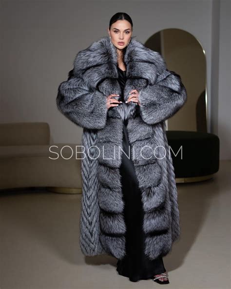 Silver Fox Fox Coat Fur Fashion Fabulous Furs