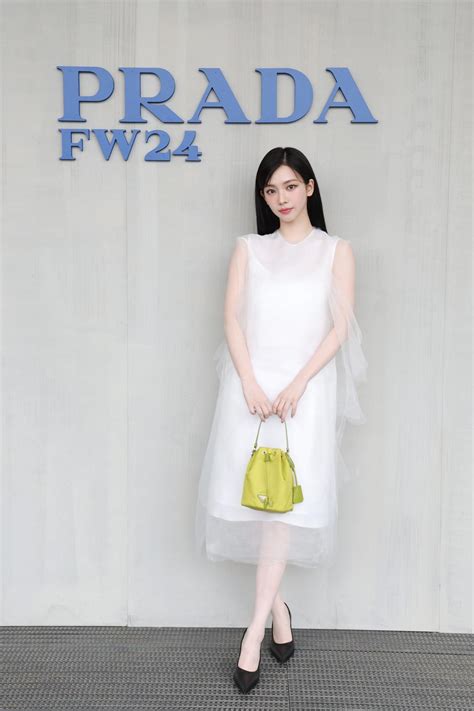익스트림무비 오늘 갤러리 여자아이들 2nd 풀앨범 컨셉 포토들 1월 에스파 카리나 프라다 24fw 남성 컬렉션 패션쇼
