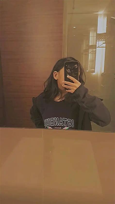 965 Mirror Selfie Dp Pics Images Photos And Wallpapers 2024