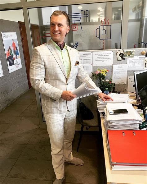 Dr Marcin Adamczyk Institute Of European Studies