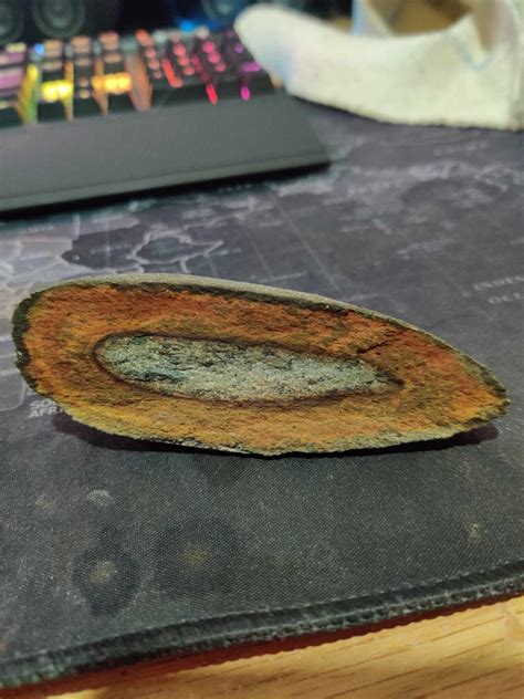 New To Geology I Have A Rock Rmetalsonreddit