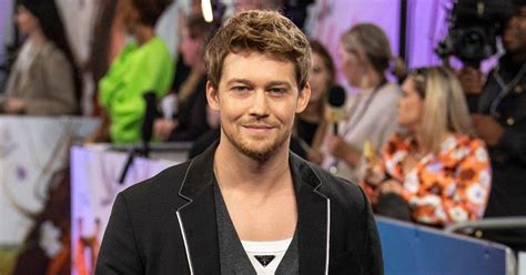 Taylor Swifts Ex Joe Alwyn Breaks His Silence For First Time Since Split