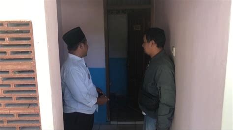 Diduga Mesum Di Toilet Masjid Pasangan Sejoli Diamankan Warga Ternyata Sudah Sering Berbuat