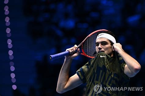 Atp 파이널스 경기서 나달에 승리 거둔 테일러 프리츠 연합뉴스