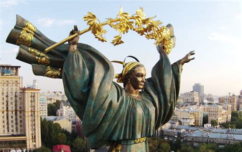 Грошова допомога до Дня Незалежності коли та кому потрібно подати заяву Читайте на Ukr Net