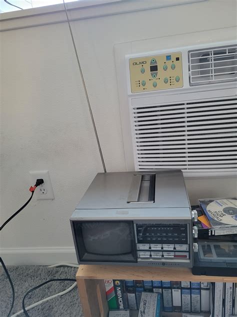 The Only Crt I Own It Has No Inputs So Im Going To Broadcast My Pc