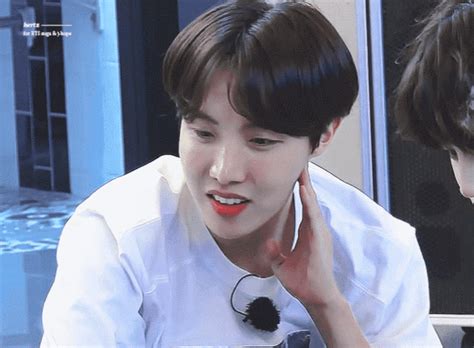 Bts Community Posts 호석 오빠 생일 축하해요 맛있는 것도 많이먹고 즐거운 생일 보내세요🎂 보라해요💜💜