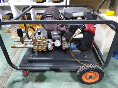 엔진고압세척기 200바40리터콤프레샤 15마력 판매 헬로마켓