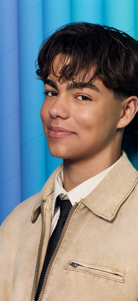 Malachi Barton Wallpaper 4k 5k Portrait Smiling