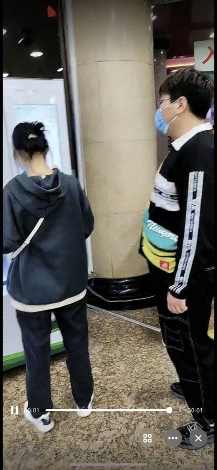 发现你的闪光点助人为乐的两位好同学 襄阳职业技术学院