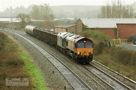 66101 200 Devon Rail