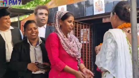 ఇద్దరు అమ్మాయిలు పెళ్లి చేసుకున్న వీడియో వైరల్