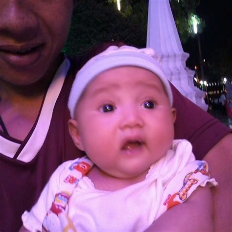 ခိုင္အြာ ခိုင္အြာ