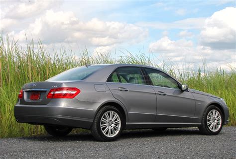ทดลองขับ Mercedes Benz E Class Saloon W212 Blue Efficiency E200 Cgi