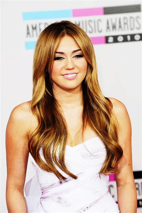 Miley Cyrus Hot Pictures Miley Cyrus Wallpapers