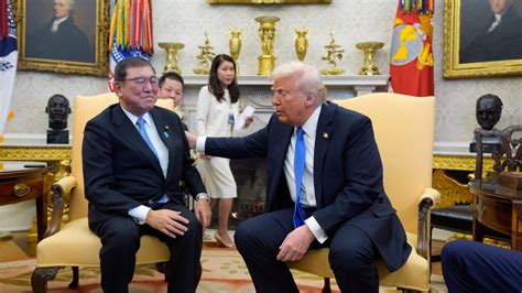 နိုင်ငံတချို့နဲ့ ကသိကအောက် ဖြစ်နေတဲ့ သမ္မတ Trump ဂျပန်ဝန်ကြီးချုပ်နဲ့တ