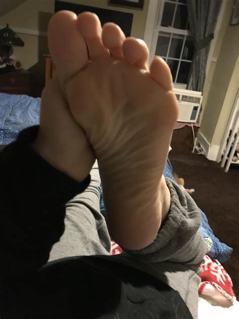 Dm For More Sexy Content Pics Vids Socks R Feettoesandsocks