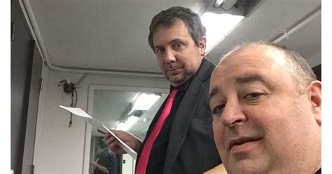 Любо Нейков и Ненчо Илчев стават стриптизьори