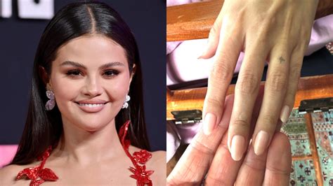 De Soap Nails Manicure Van Selena Gomez Is Nu Trending