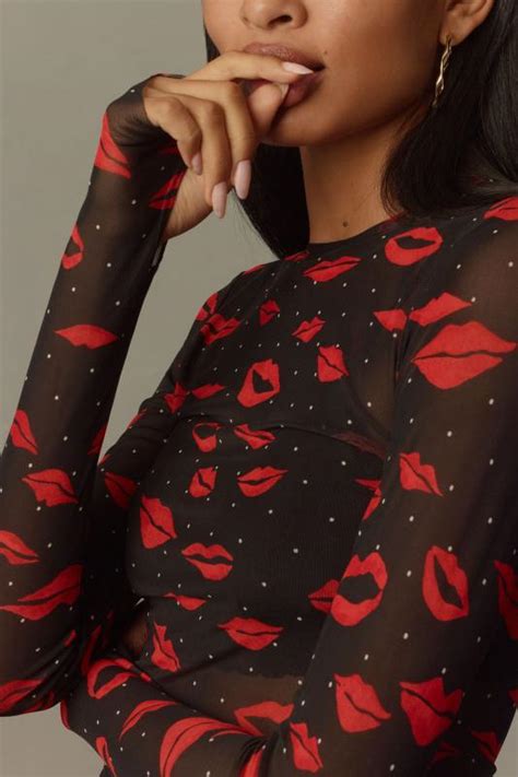 Afrm 케일리 메시 롱슬리브 탑 앤트로폴로지 한국 공식 스토어 유니크한 여성 패션 및 라이프스타일 편집샵 200개이상의 프리미엄 브랜드 여성 의류 액세서리 홈