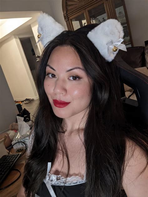 Pretty Kitty Katwaiii Rgrambaddies