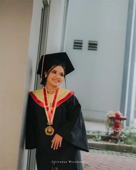 Devani Putri Novianti Devaniputri06 • Instagram Photos And Videos