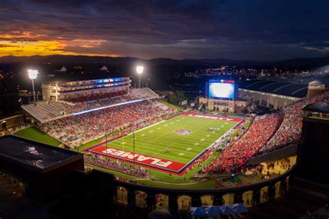 Liberty University Deploys Arubas Stadium Wireless Network Platform