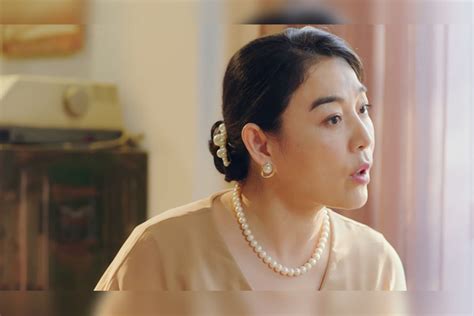 唱首时光给你听：他们坐在一起，女子神色严肃，是有什么事吗