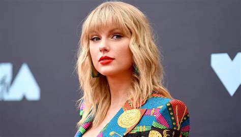Taylor Swift Lands In Hot Water After Being Accused Of Fatphobia